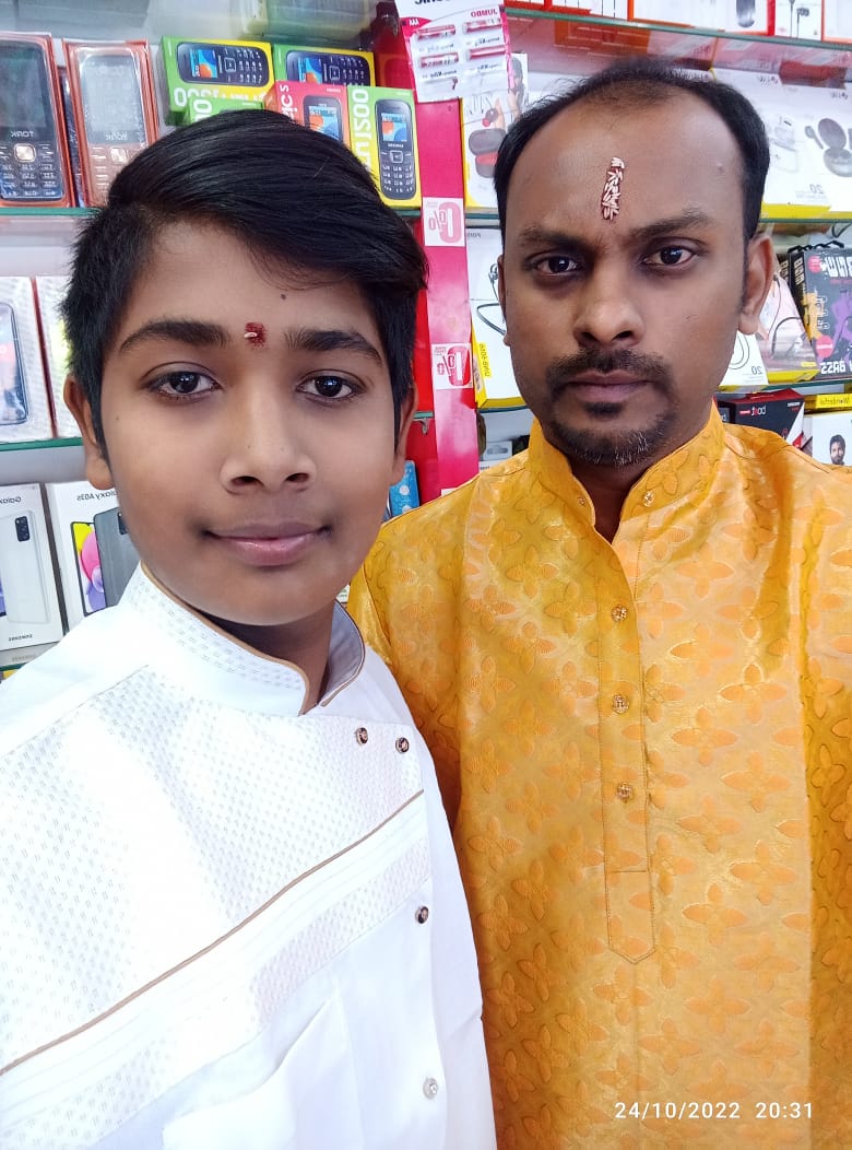 "Nema Khandu Mulge: The Teen Entrepreneur Behind Naveen Mobiles" - Best ...